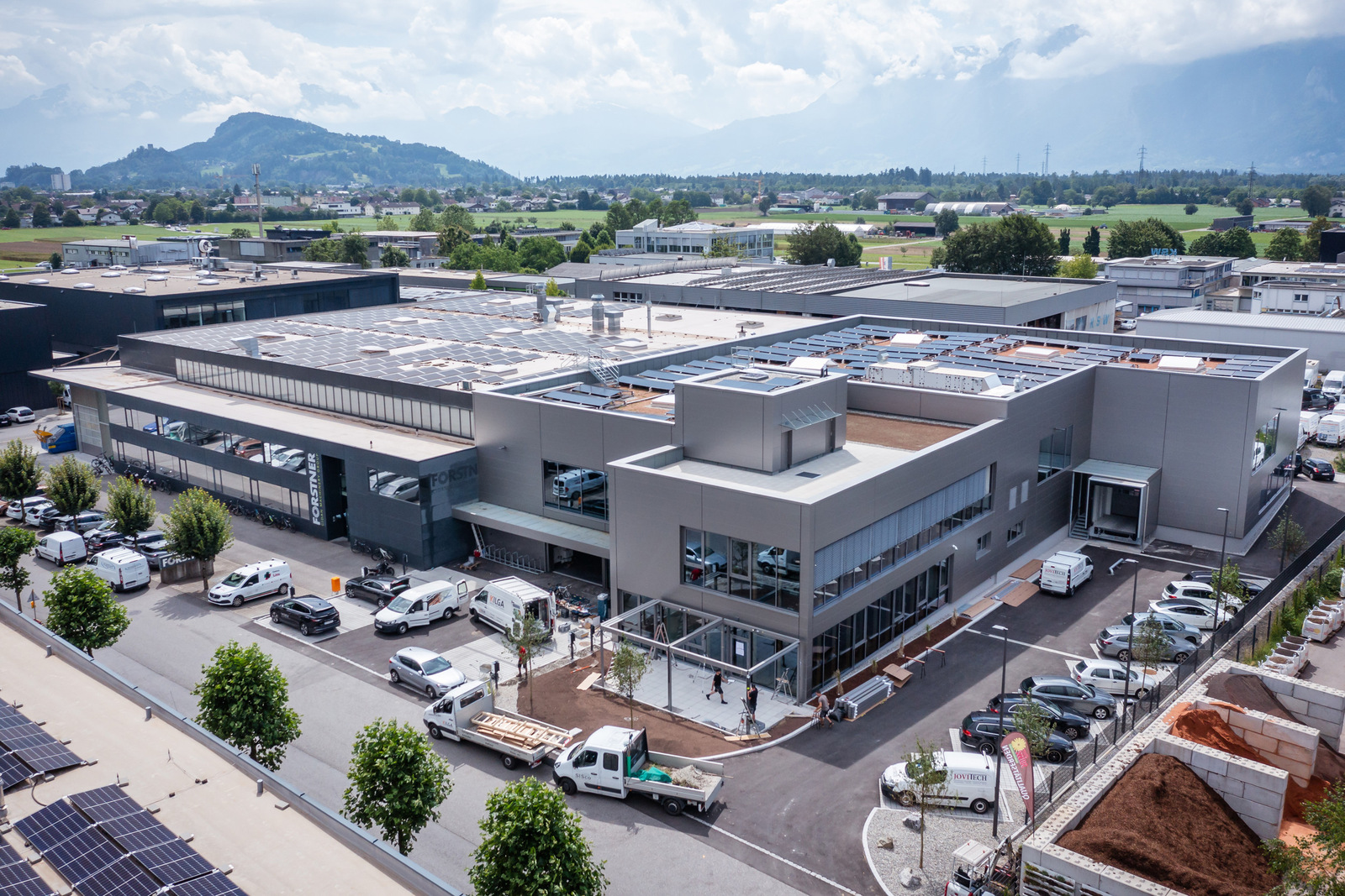 Neues von der Cidan Machinery Group - Forstner-Neubau offiziell eingeweiht
