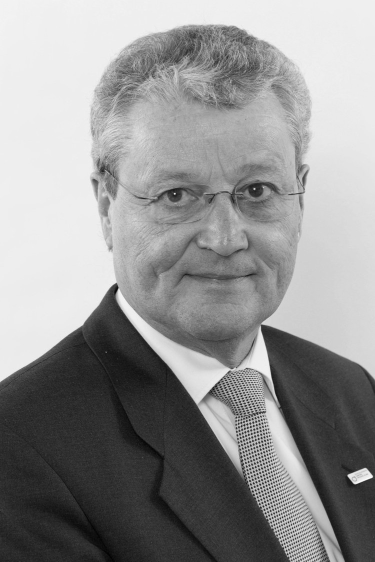 Nachruf - Manfred Stather verstorben